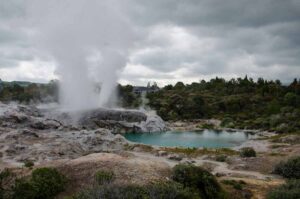 New Zealand’s Fascinating Rotorua – Māori Culture Meets Geothermal ...